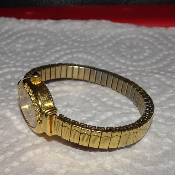 Sarah Coventry | Accessories | Sarah Coventry Supreme Ladies Wristwatch ...